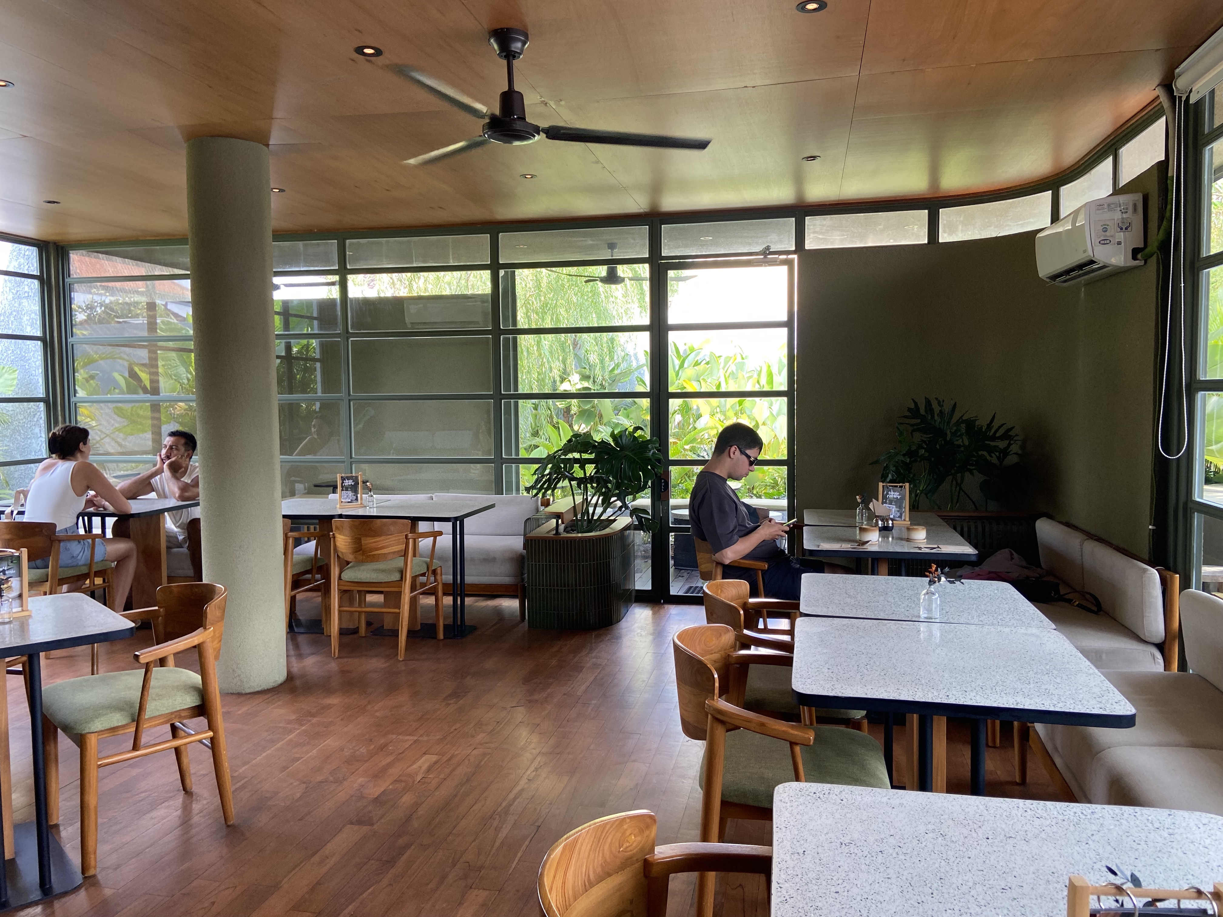 Top 15 Restaurants & Cafes in Pererenan, Bali’s Coolest Neighborhood ...